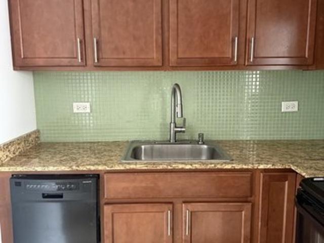7630 N Milwaukee Ave Apt 1B, Niles, IL 60714