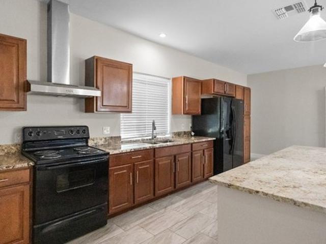 7631 N 59th Ln, Glendale, AZ 85301