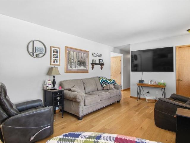 7631 Nine Mile Creek Road, Eau Claire, US, WI