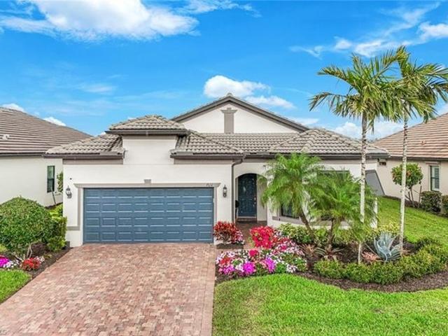 7631 Winding Cypress Dr, Naples, FL 34114