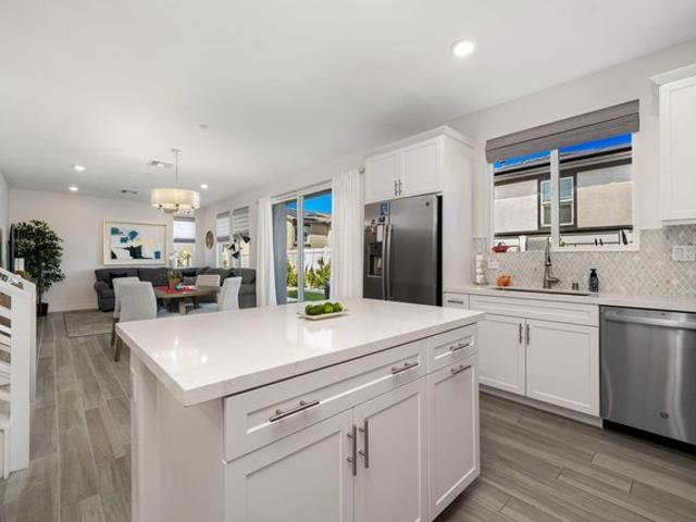 76333 Trojan Dr, Palm Desert, CA 92211