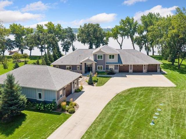 7633 th St NW, Annandale, MN 55302