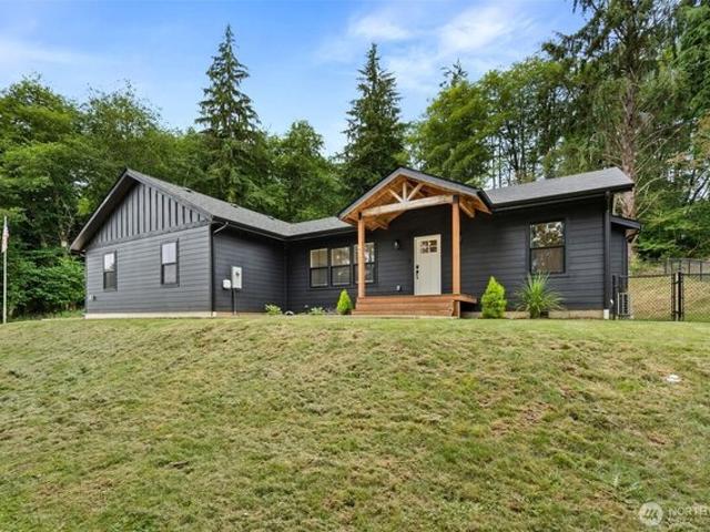 763 Harrison Ave, Raymond, WA 98577