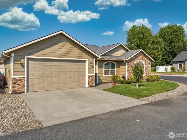 763 SE Bedford Loop