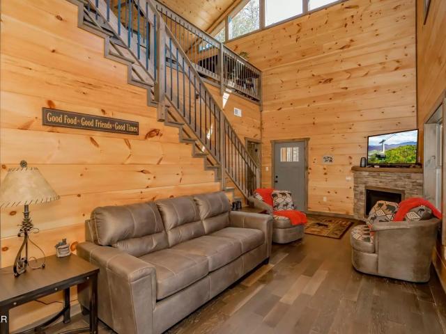 763 Ski View Lane