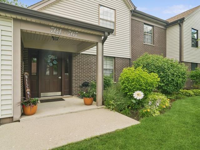 763 White Pine Rd Unit 5A2, Buffalo Grove, IL 60089