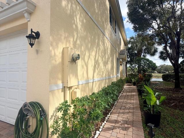 7644 Foxcroft Ln, Unit 7644, Davie, FL 33328 | MLS #B26011 | Compass