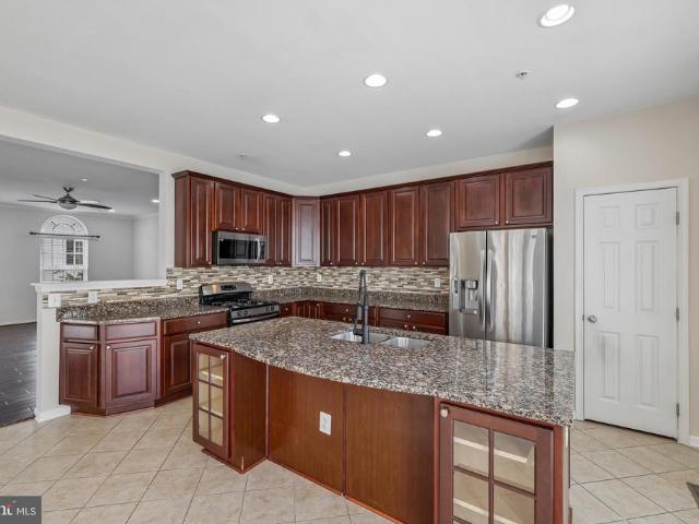 7644 Sandhurst Lane