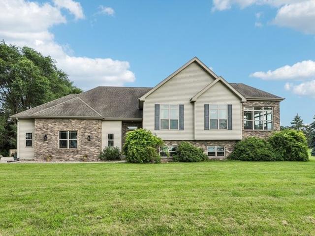 7645 Conifer Ct, DeForest, WI 53532