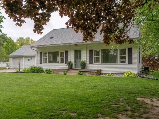 7645 11 Mile Rd NE, Rockford, MI 49341 MLS 25018818
