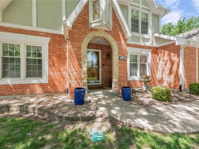 7648 N Lucerne Court