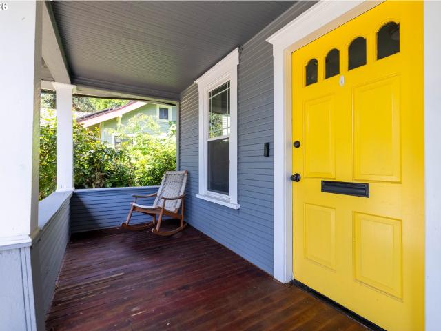 7649 n willamette blvd