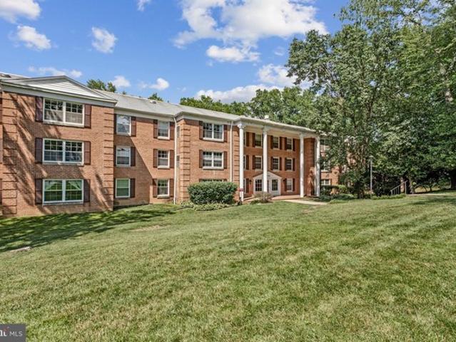 7640 Provincial Dr Apt 110, McLean, VA 22102
