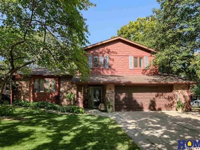 7640 South St, Lincoln, NE 68506
