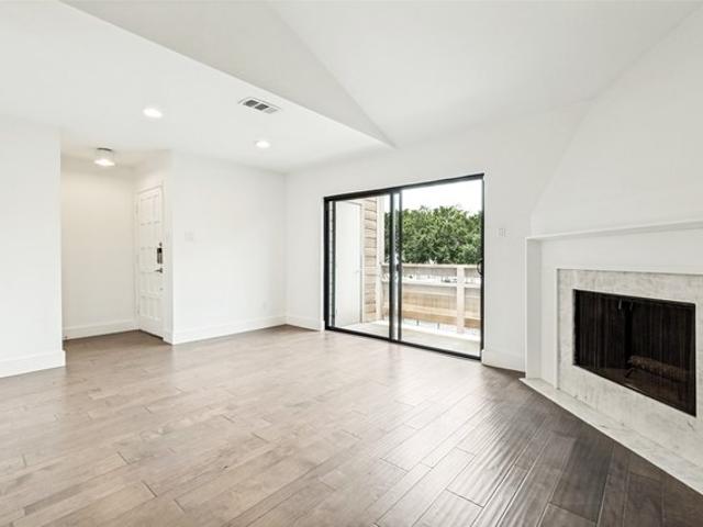 7640 W Greenway Blvd Apt 8H, Dallas, TX 75209