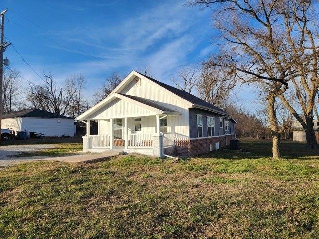 7642 SW Regional Airport Blvd, Bentonville, AR 72713