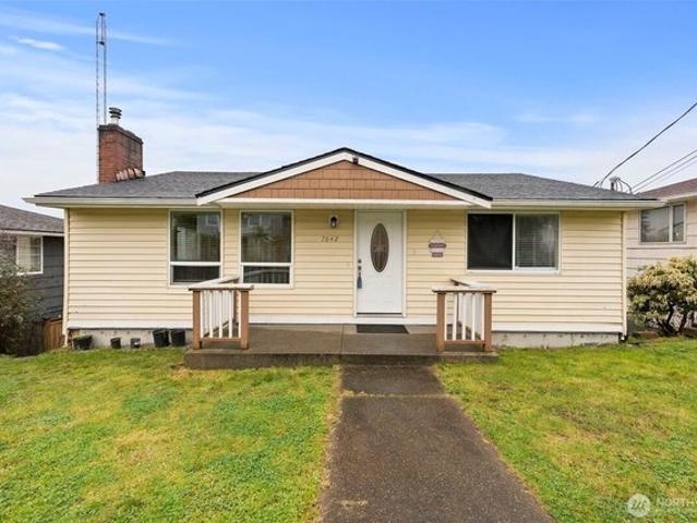 7642 S Thompson Ave, Tacoma, WA 98408