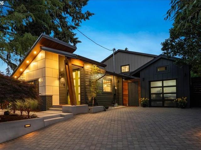 7642 SE Harrison St, Portland, OR 97215