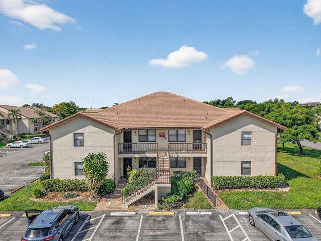 7642 Tahiti Ln Apt 101, Lake Worth, FL 33467
