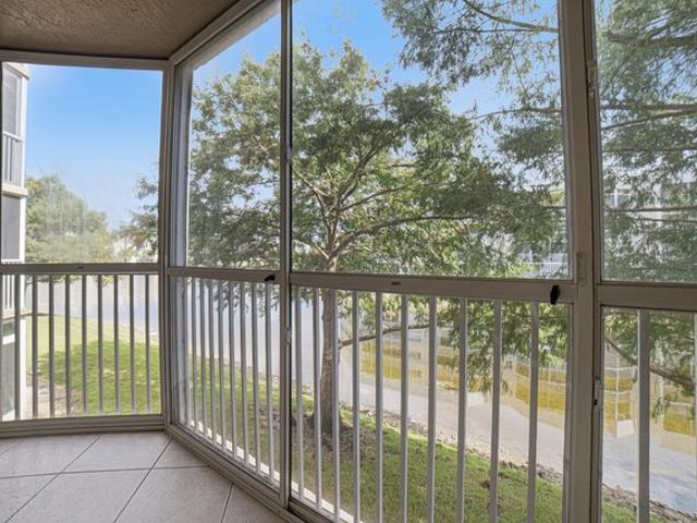 7643 Granville Dr Unit 210, Tamarac, FL 33321