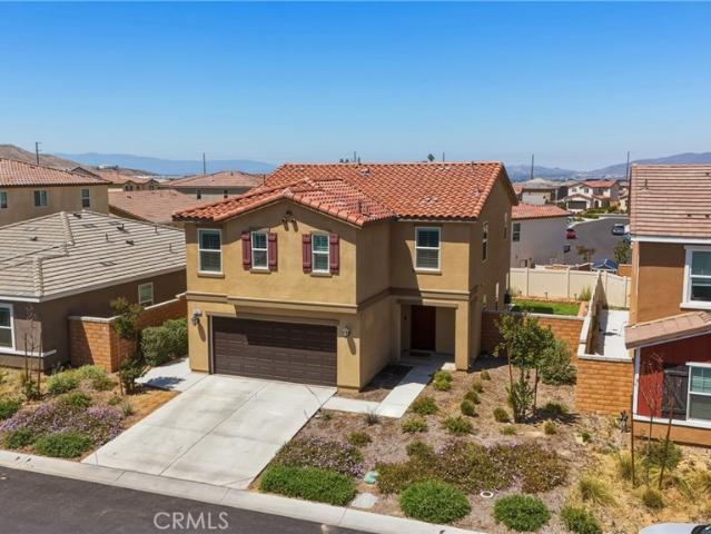 7643 Rubyred Glen