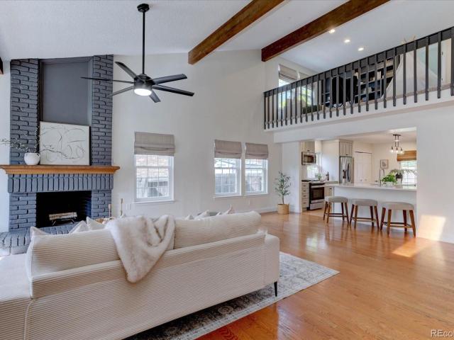 7643 Sunshine Peak