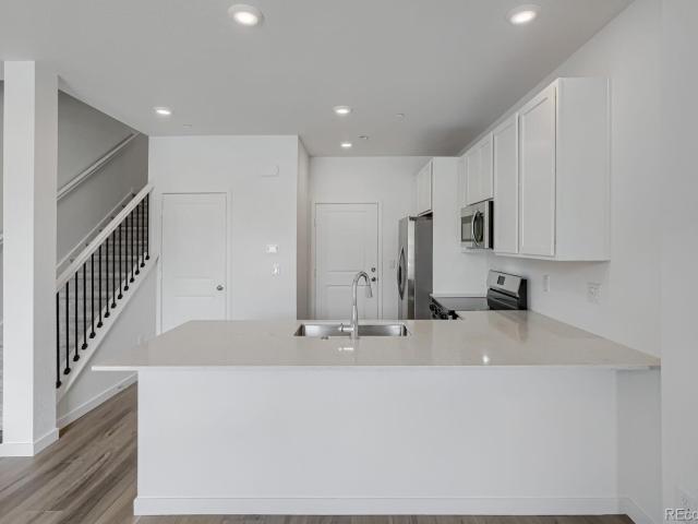 7643 S Mobile Way