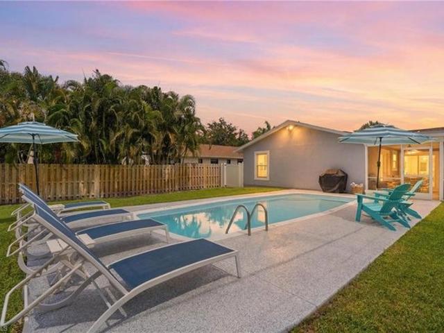 764 94th Ave N, Naples, FL 34108