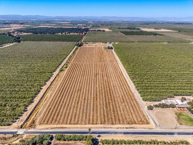 764 College City Rd, Arbuckle, CA 95912
