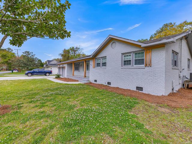 764 Creekside Drive
