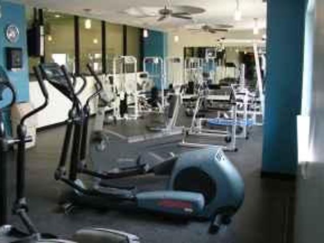 $764 Beautiful Studio Apartment Available June 1st! Downtown Lexington map