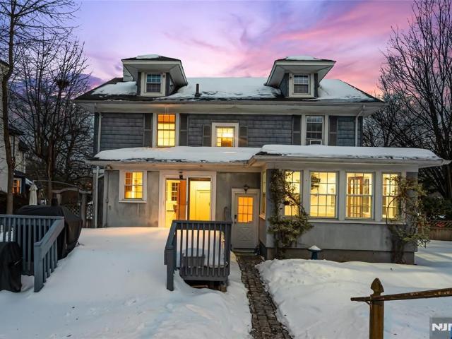 764 Goffle Road, Hawthorne, US, NJ
