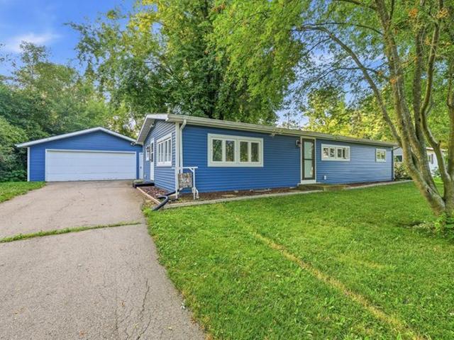 764 Forest Dr, Mayville, WI 53050