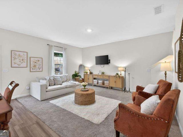 764 Knightsbridge Lane