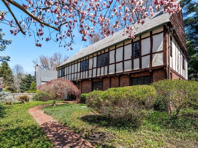 764 Hammond St, Brookline, US, MA