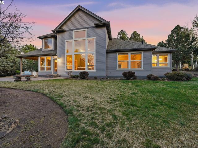 764 nw yosemite dr