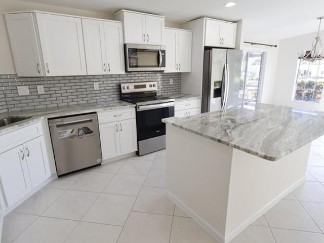 7654 Eastern Bluebird Dr, Port Saint Lucie, FL 34952