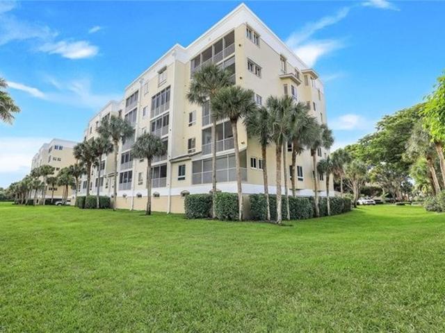 7655 Pebble Creek Cir Apt 404, Naples, FL 34108