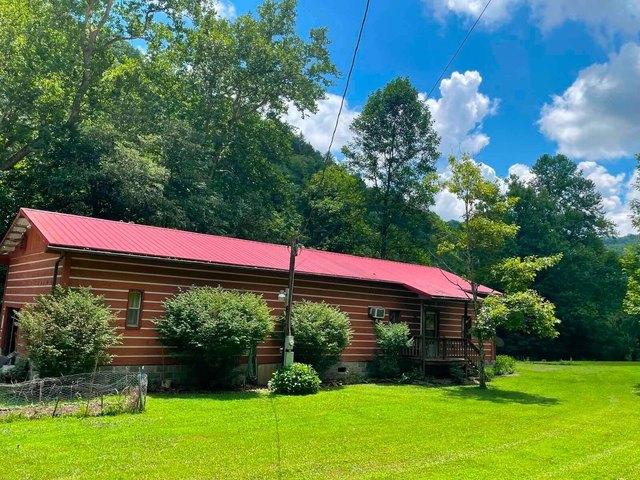7656 Ivydale Rd, Clay, WV 25043