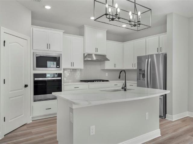 7657 Somersworth Dr, Kissimmee, FL 34747 | MLS #TB8441 | Compass