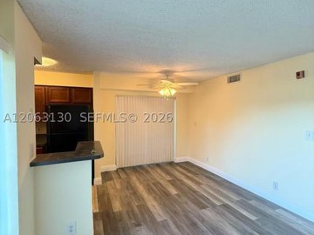 7650 Westwood Dr Apt 509, Tamarac, FL 33321