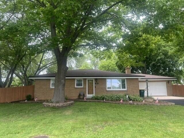 7651 S Clement Ave, Oak Creek, WI 53154