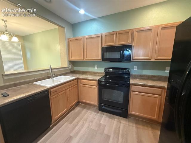 7651 Sandy Springs Point