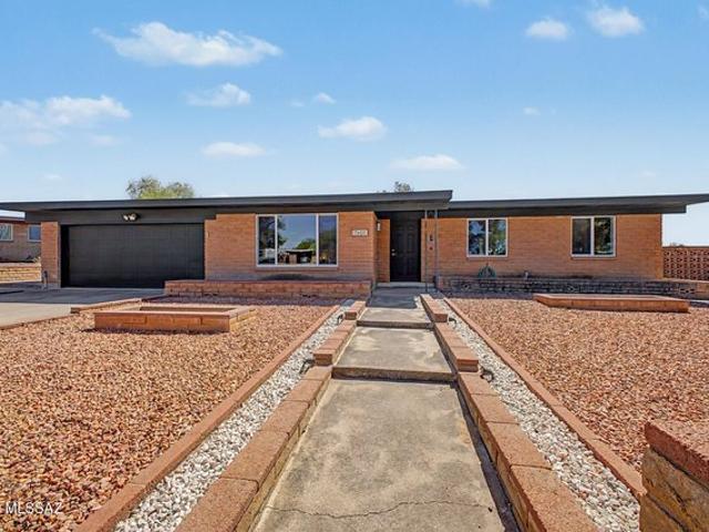 7652 E Logan Pl, Tucson, AZ 85730