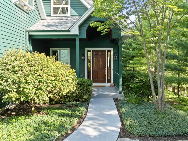 765 Brickley Ct