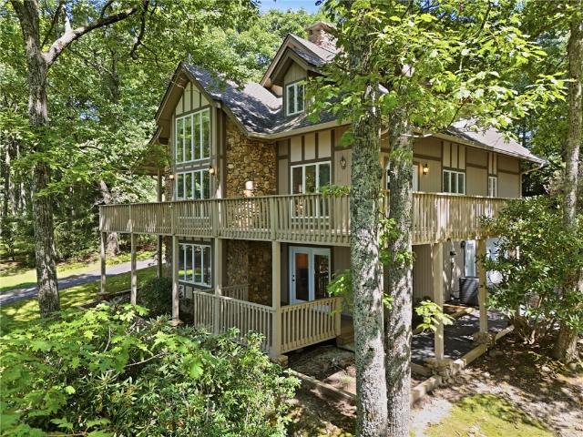 765 Oak Ridge Drive
