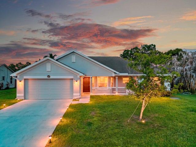 765 NE Eastlake St, Port Saint Lucie, FL 34983