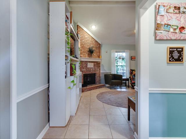 765 pecan gardens cir w