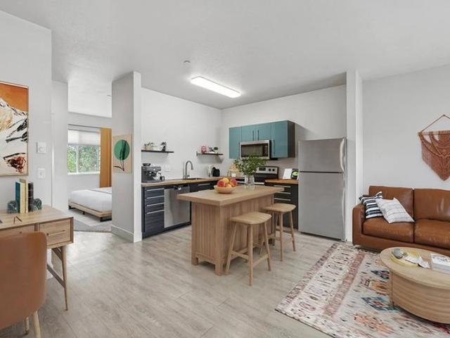 765 Red Table Dr, Gypsum, CO 81637