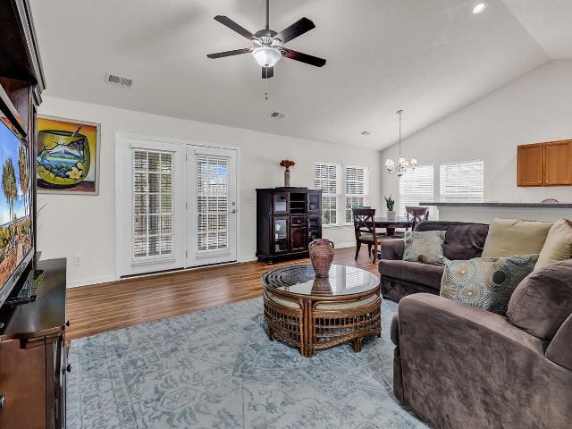 765 Riverward Dr